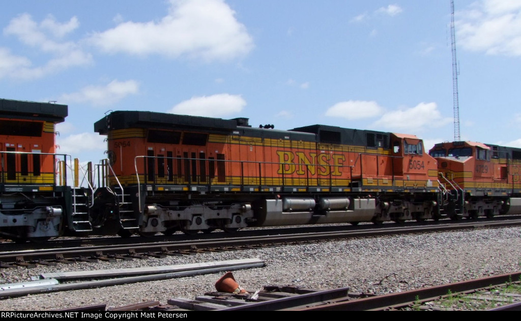 BNSF 5054
